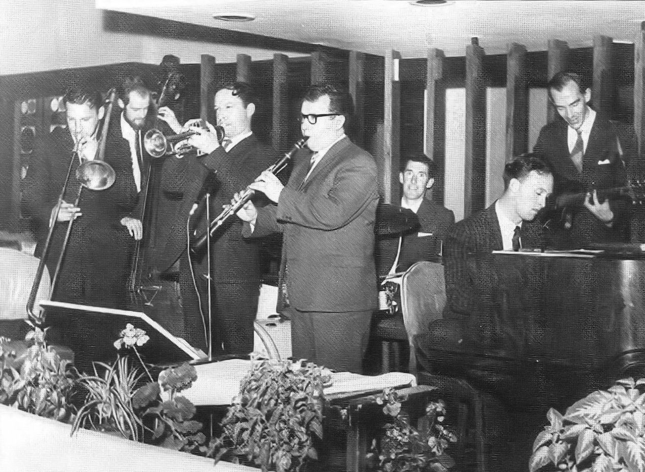 RETRO DUNDEE: EAST COAST JAZZMEN v EAST COAST JAZZ BAND