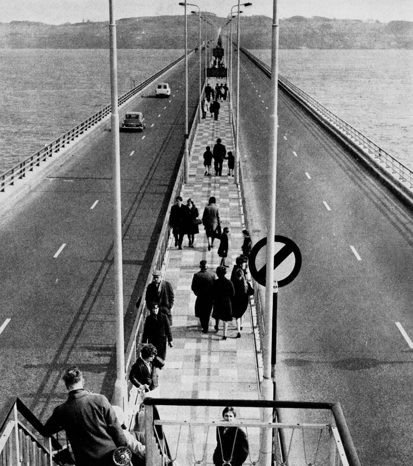 RETRO DUNDEE: THE ORIGINAL TAY BRIDGE WALKWAY