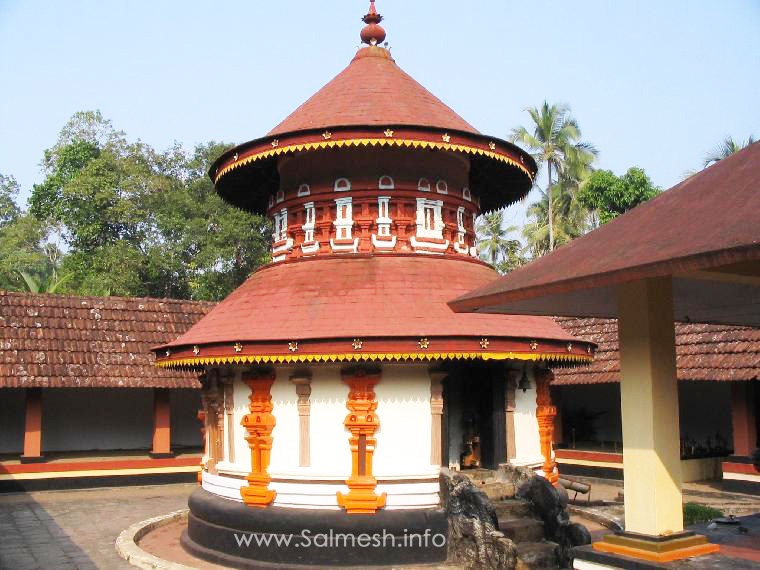 Nostalgic Kerala: A Temple in Kerala | കേരളത്തിലെ അമ്പലത്തില് ...