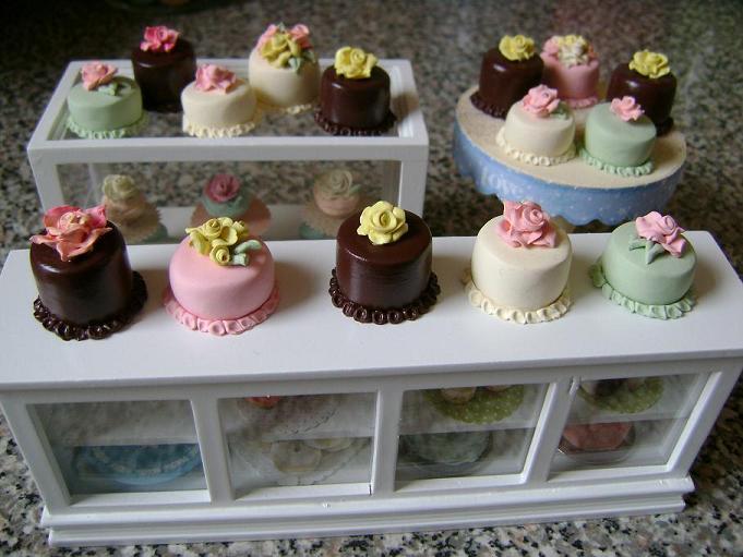 Baking In Miniature: Bakery Display Case Filled