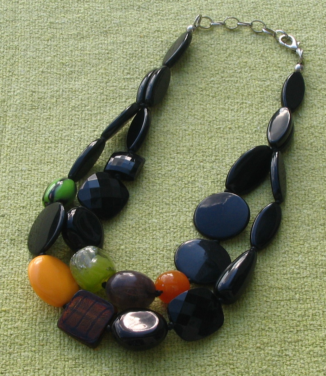 bijoux de edição limitada: colares curtos