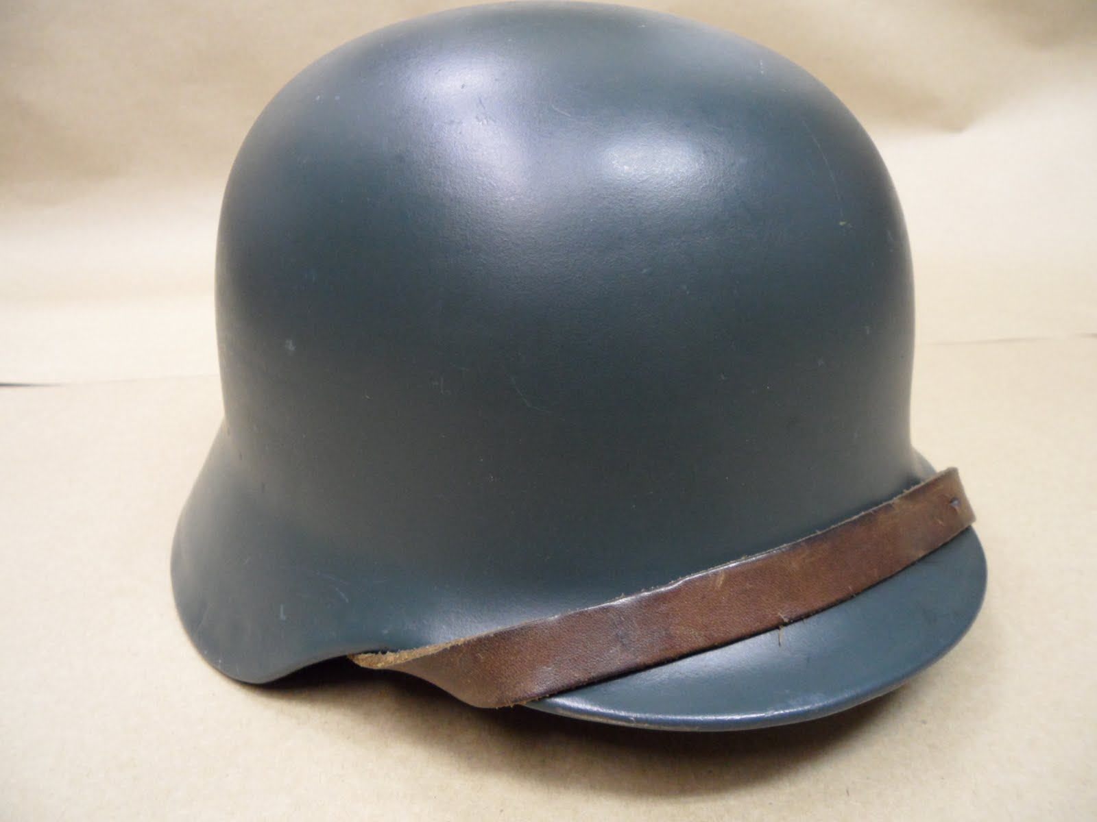 Four Bees: Bundesgrenzschutz M-53 Stahlhelm, BGS M-53 Helmet