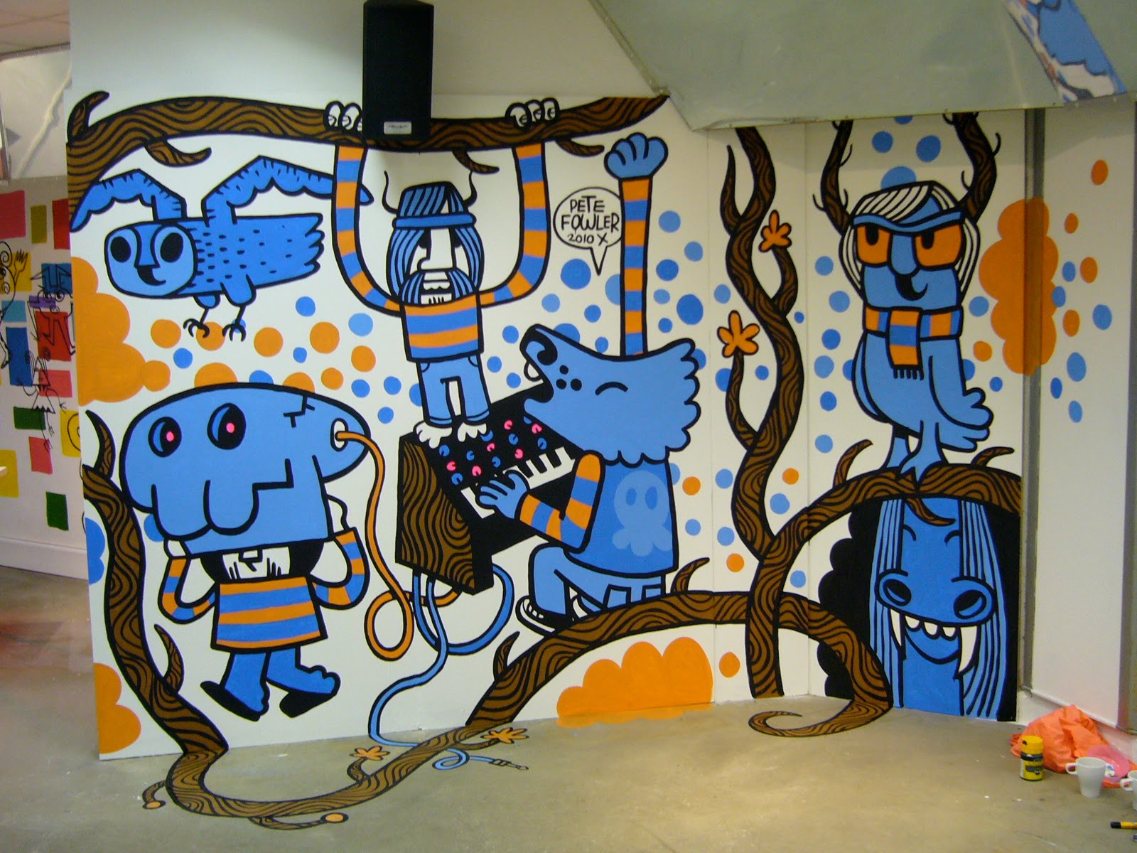 Somewhere in the Attic: Pete Fowler - "NOISE lab painting in Manchester"