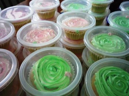 Kay Bakery: Cupcake dlm bekas....
