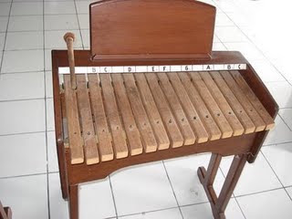 THE ART OF TRADITIONAL MUSIC INSTRUMENT KOLINTANG of specific INDONESIA ...