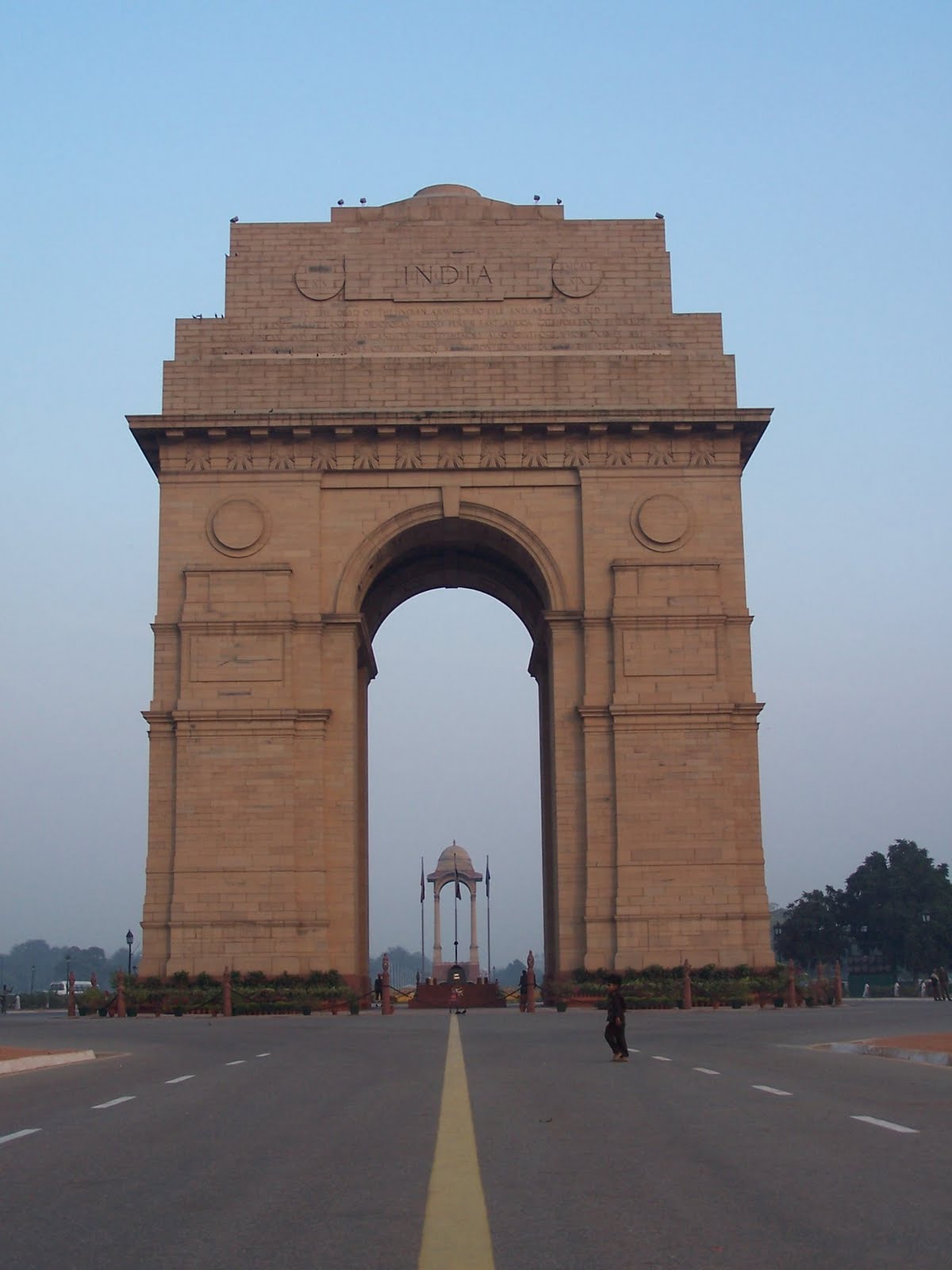 Famous Temples & Landmarks: Delhi