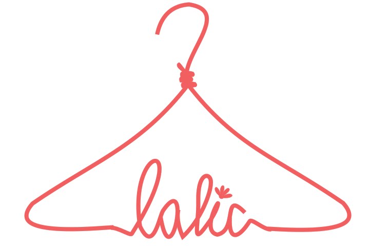 Lalic: Sama e Haya Abu Khadra, as gêmeas Olsen, dos Emirados Árabes Unidos.