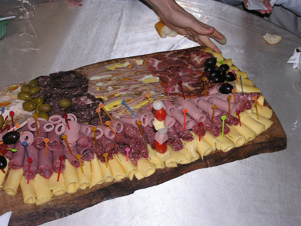 PICADAS "EL BUEN GUSTO": EVENTOS CATERING PICADA PARA 10 PERSONAS