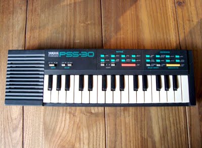 Etsy Vintage: Vintage Yamaha Mini Keyboard