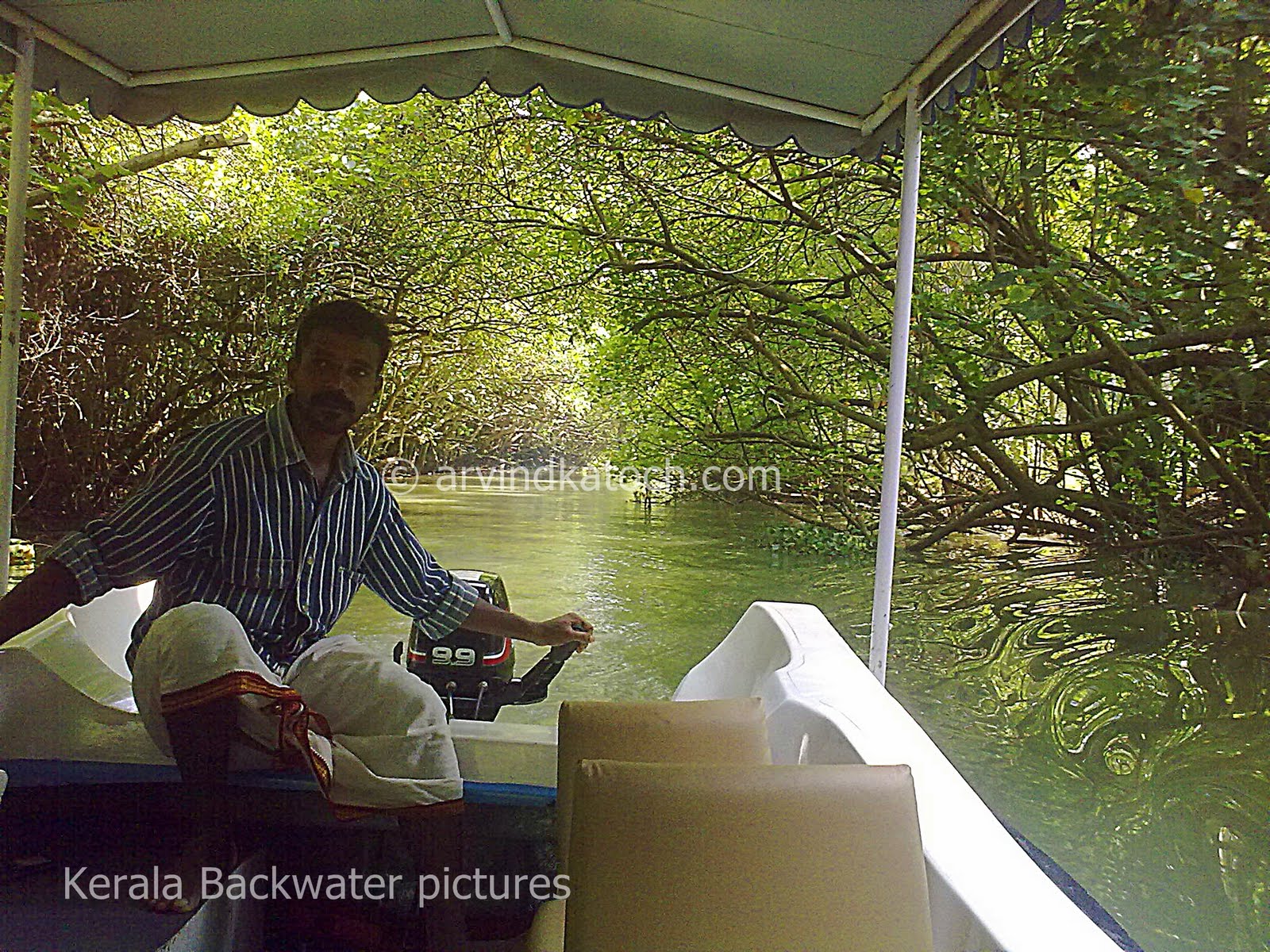 Backwater Boating Pictures Kerala 3