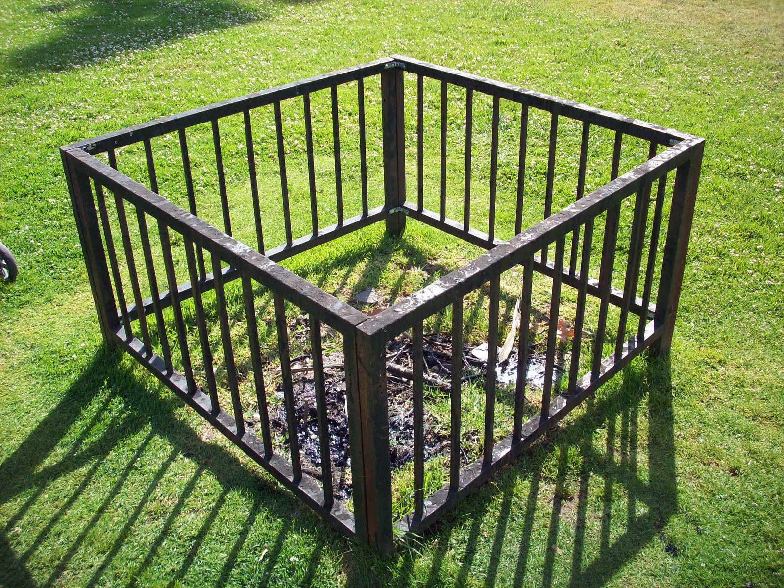 BUMMER-FREE ZONE: LA BREA MEANS TAR IN SPANISH