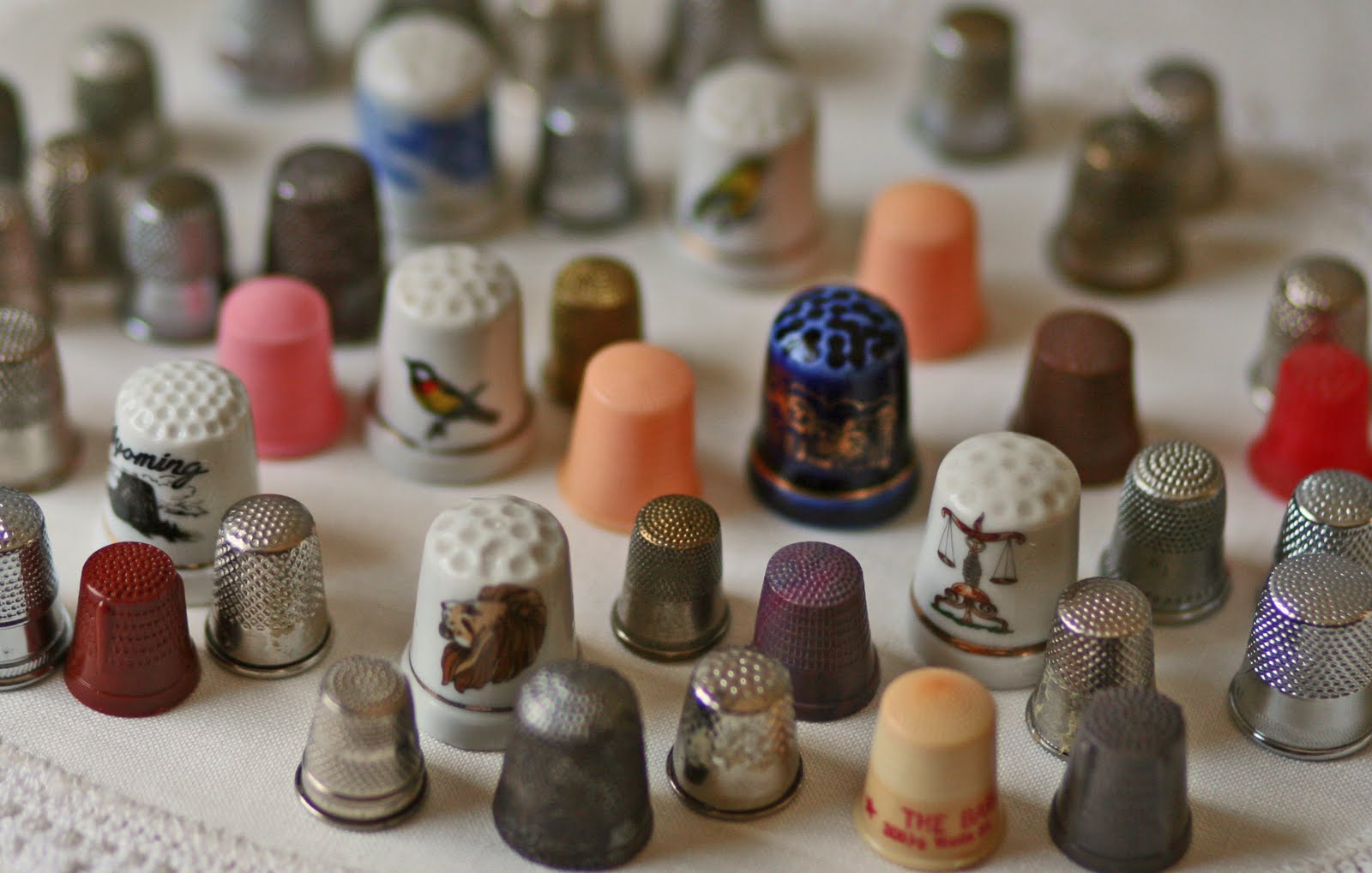 Modish Vintage: my vintage collection: thimbles!