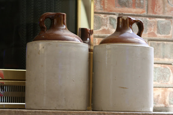 Modish Vintage: nice jugs