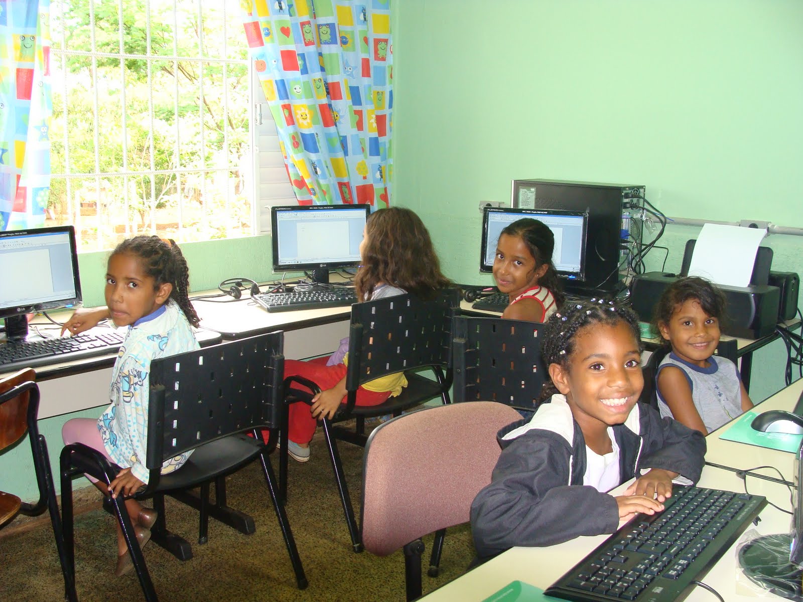 Escola Classe Cachoeirinha: Inauguração da Sala de Informática