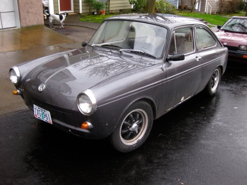 OLD PARKED CARS.: 1968 Volkswagen Type 3 1600 TL Fastback.