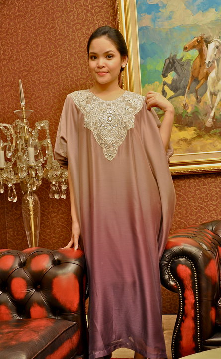 Slim Sleeve: Fashion Muse: Adinda Astrid Hermaini