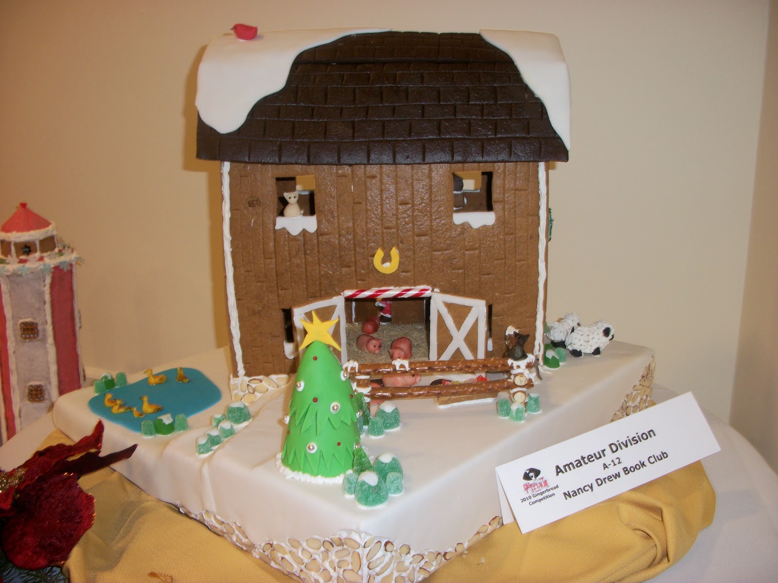 Lola Pearl Bake Shoppe: DIY Gingerbread House - INSPIRATION