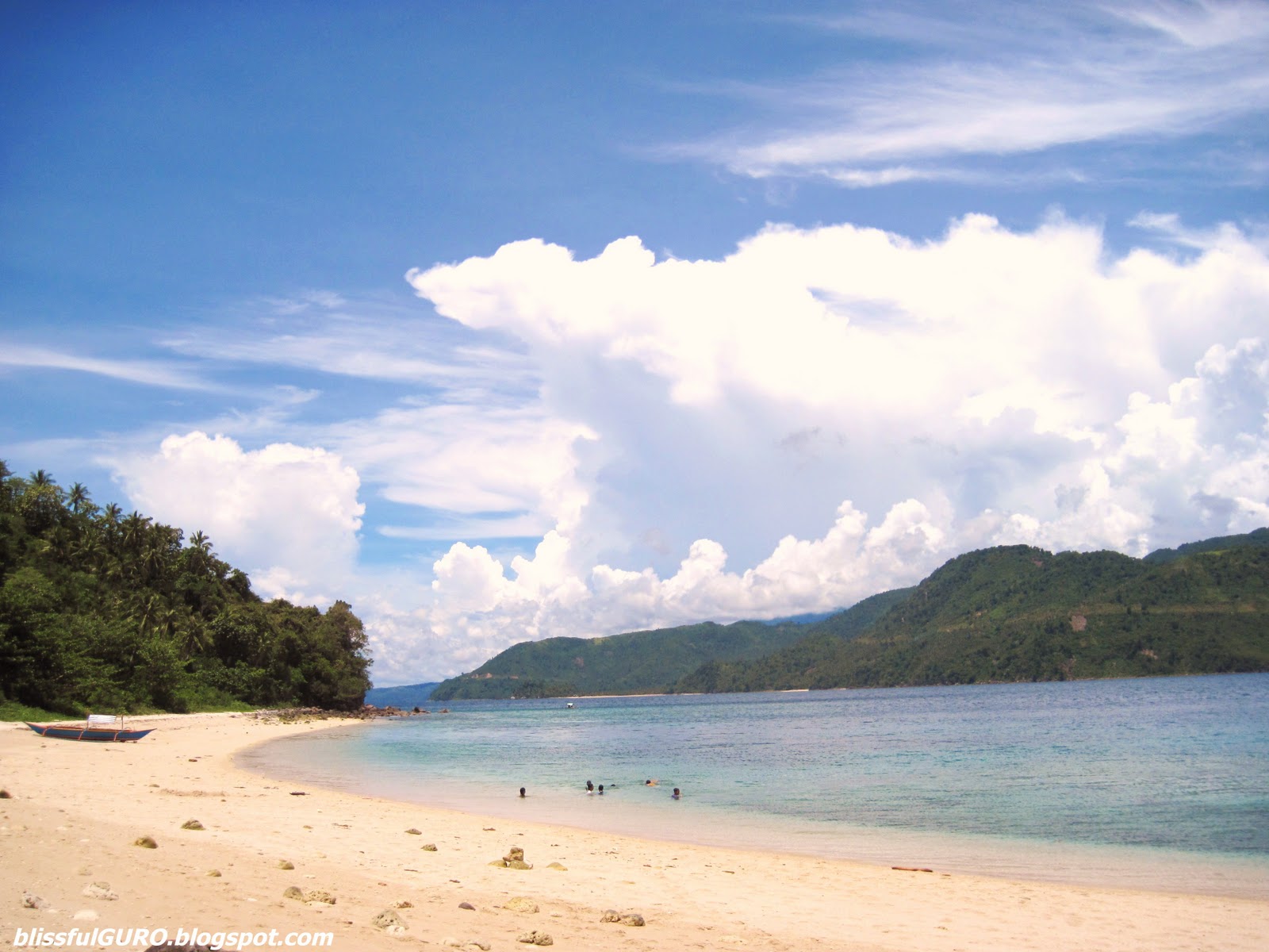 Atulayan Island in Camarines Sur - blissfulguro