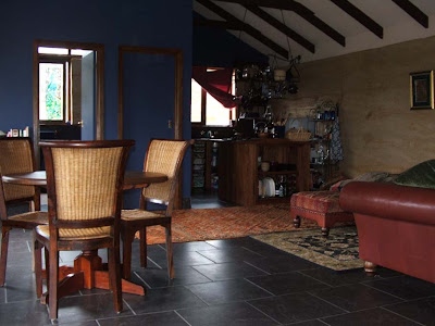 Spectacular Views, Magic Location: Gorgeous rammed earth cottage