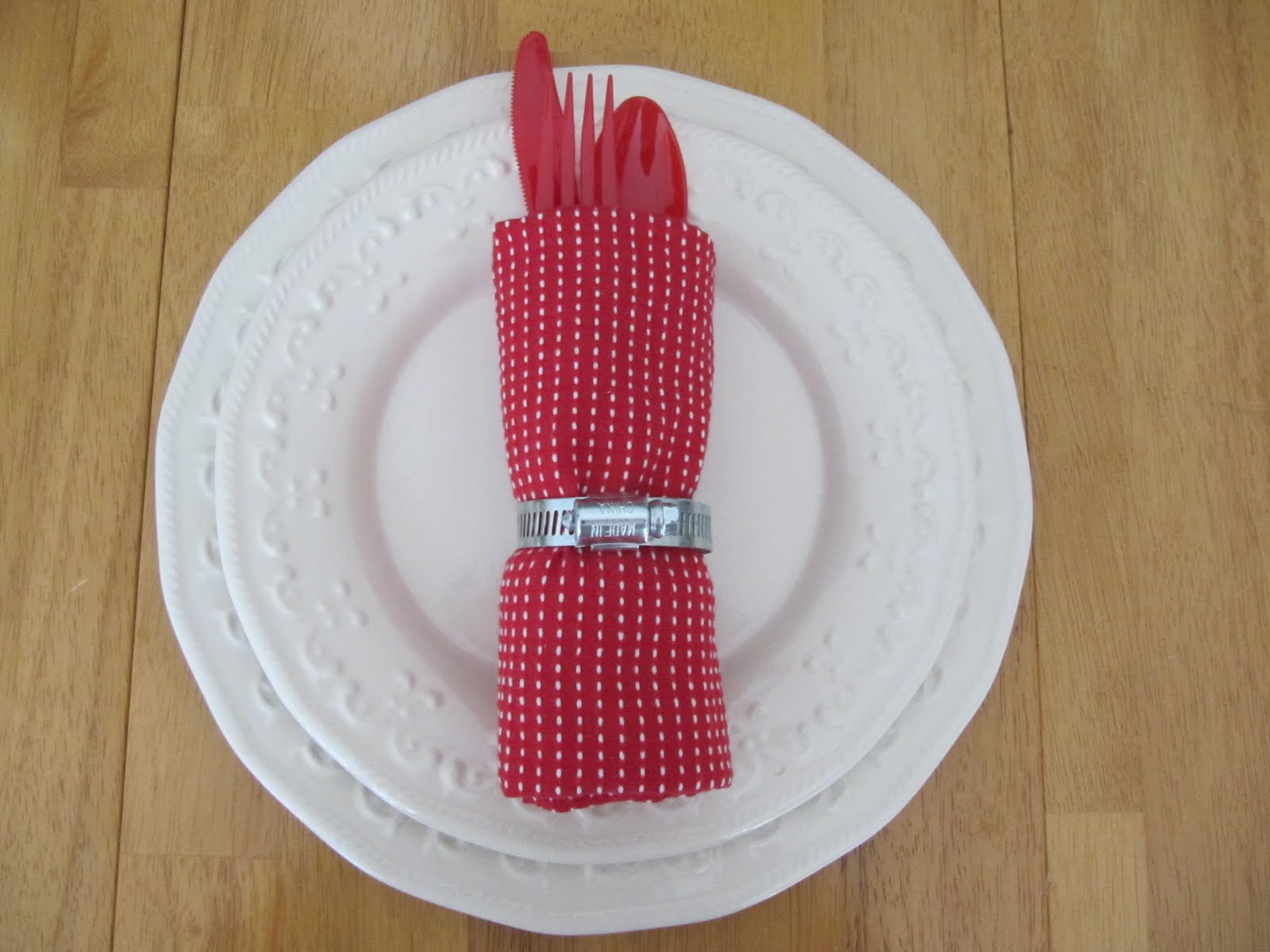 Sew Many Ways...: Tool Time Tuesday...Napkin and Place Setting Ideas