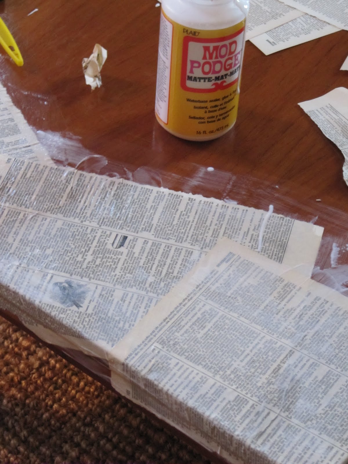 Sew Many Ways...: Coffee Table Makeover...Mod Podge Style