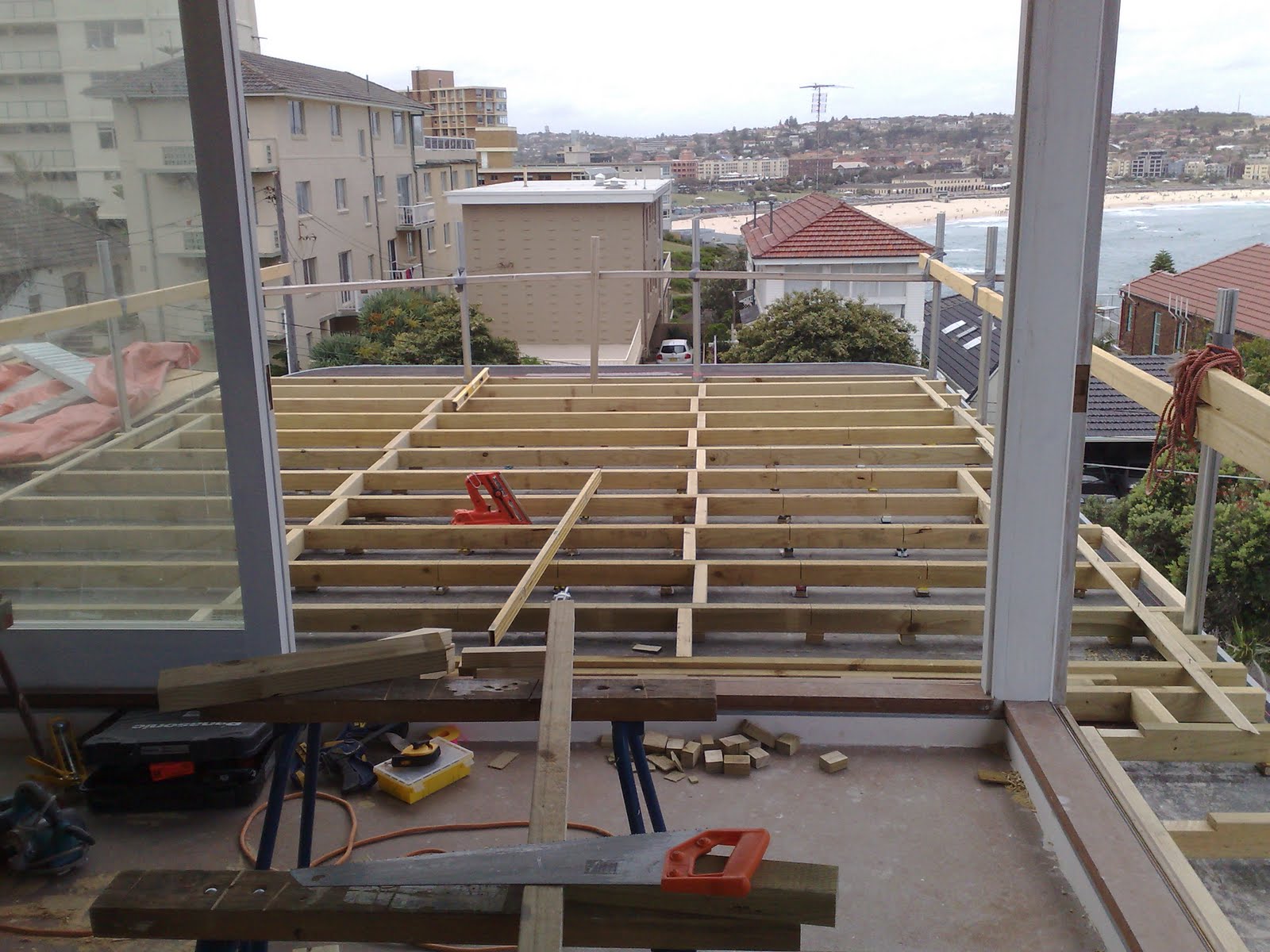 property2grow.com: Floating Deck