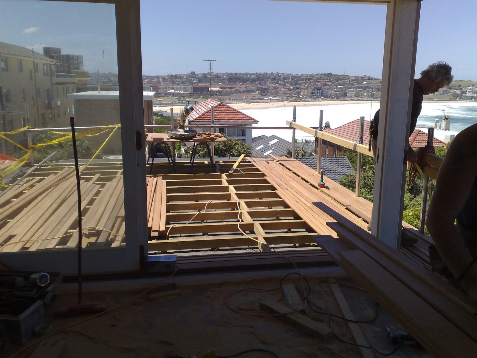 property2grow.com: Floating Deck