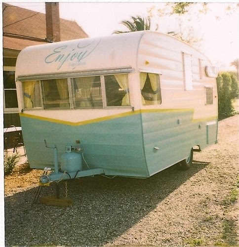 Cream Coloured Ponies: my cool caravan