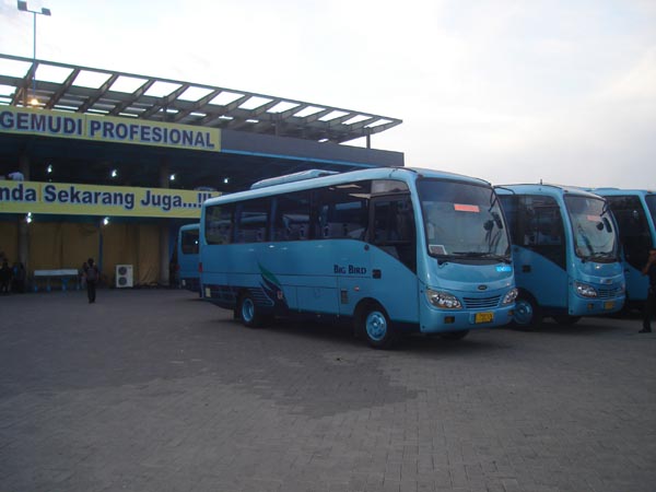 Bild RI: 500 SUPIR TAXI BLUE BIRD BUKA PUASA BERSAMA DENGAN WAKIL ...