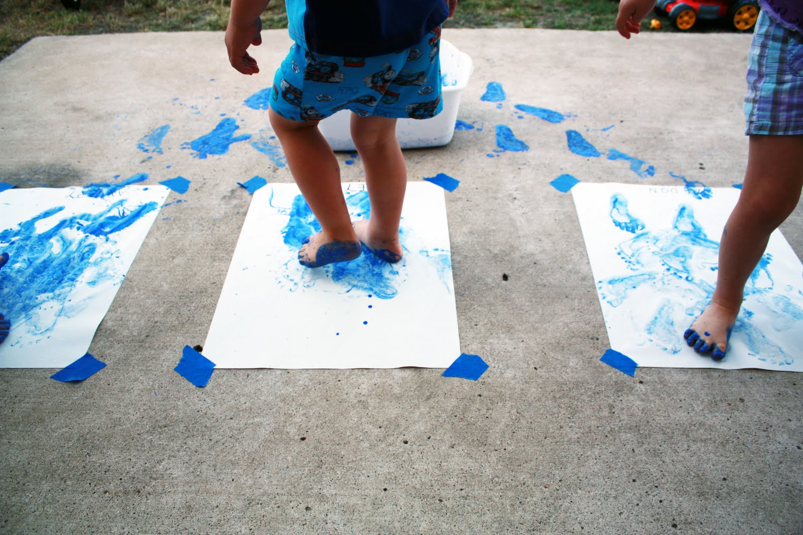 Run, Jump and Dance! | Tots of Fun Crafts