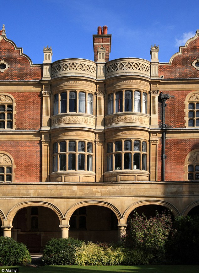 world wide trips: Cambridge- the most historical buildings there