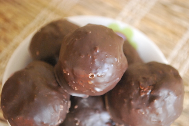 Ria's Collection: ROUND UP - MONTHLY MINGLE : CHOCOLATE EXTRAVAGANZA