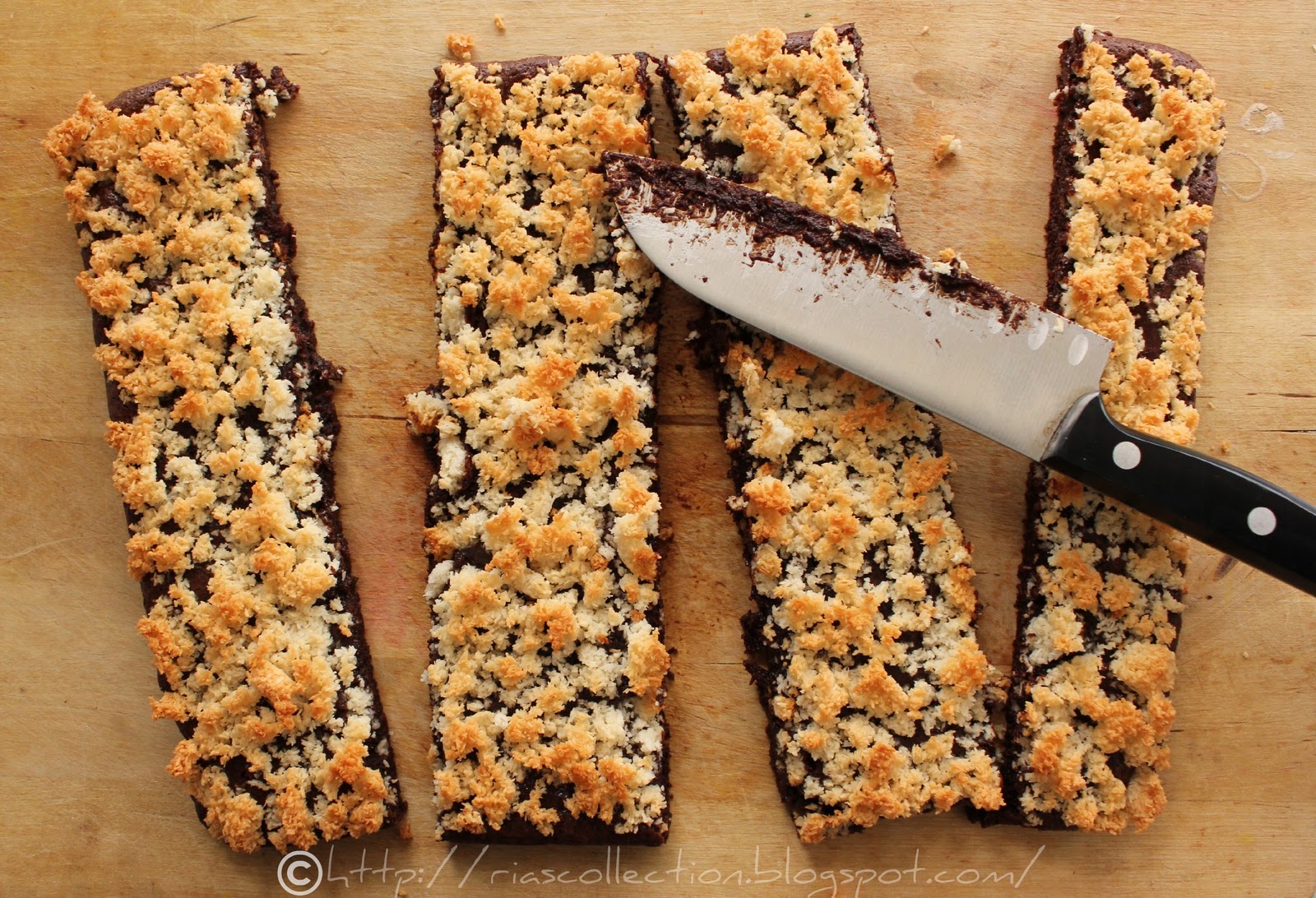 Ria's Collection: COCOA BROWNIES WITH CRUNCHY MACAROON TOPPING