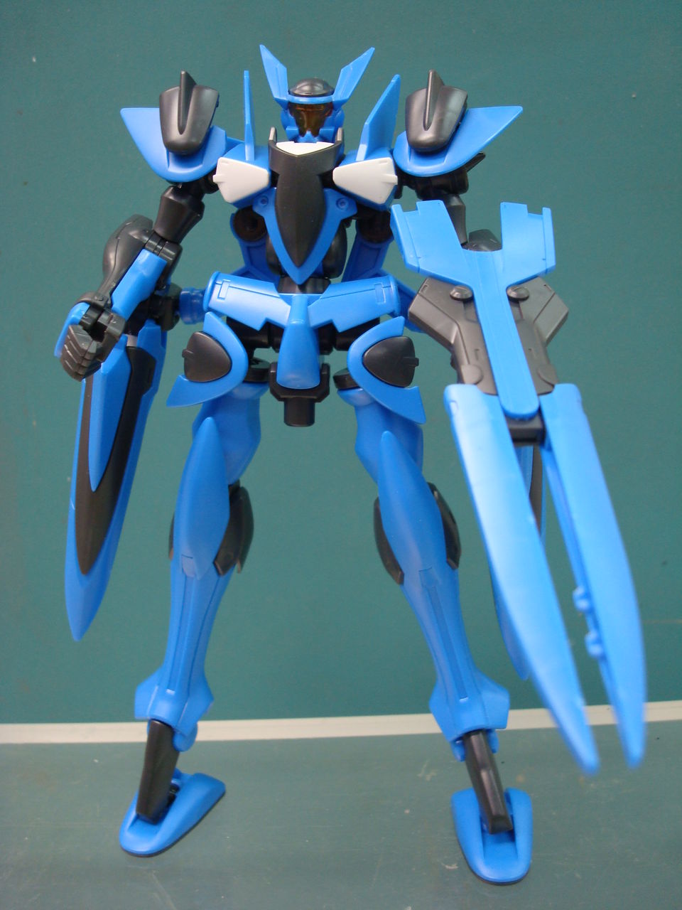 GUNDAM GUY: HG 1/144 Brave Commander Test Type - Initial Build Preview ...
