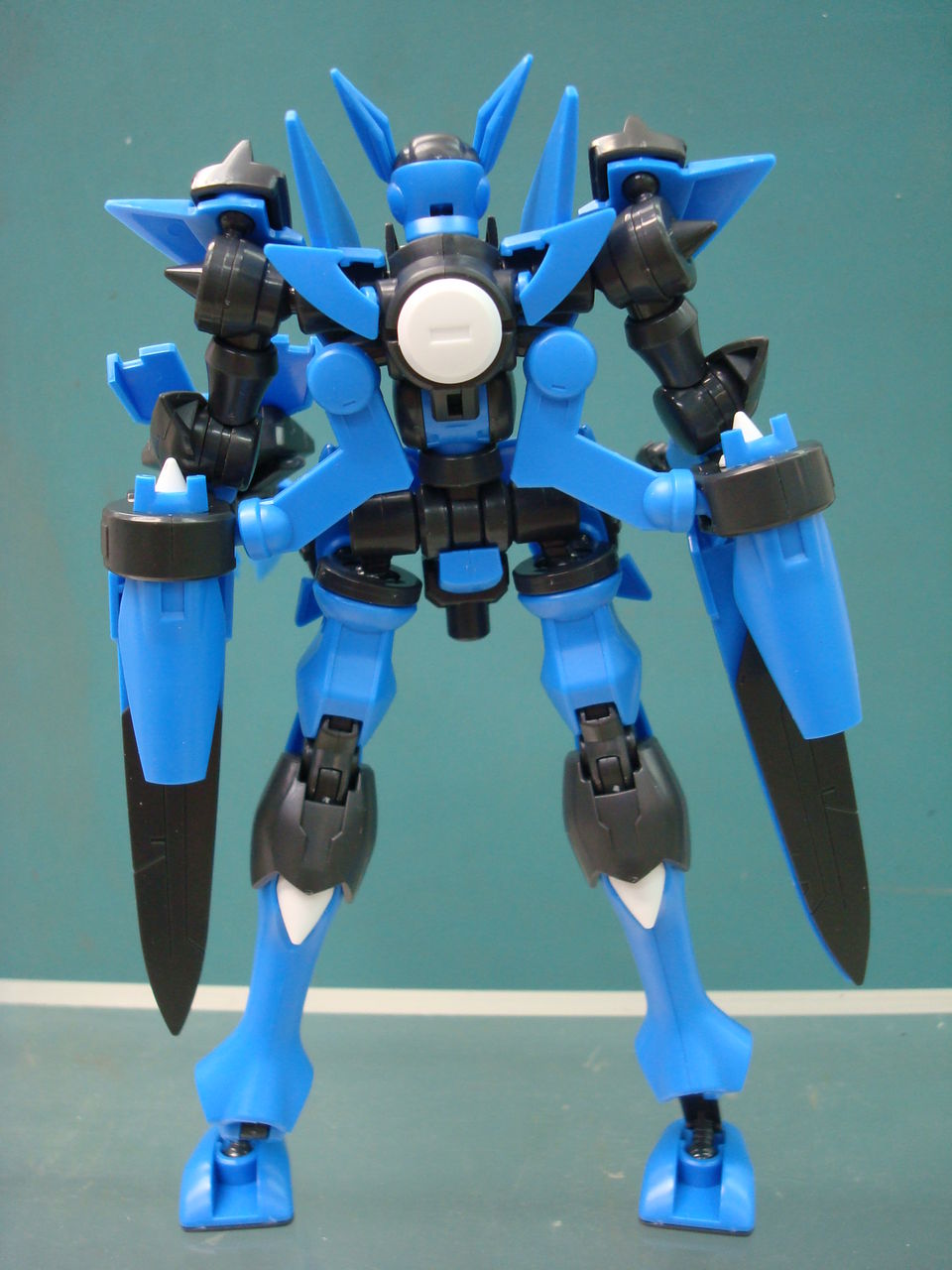 GUNDAM GUY: HG 1/144 Brave Commander Test Type - Initial Build Preview ...