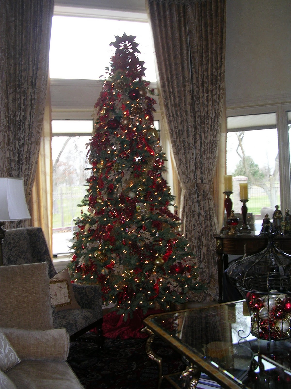 Love the Decor: Decorating your tree like a pro
