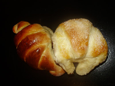 COCINA TLACUANI: " CUERNITOS DULCES Y SALADOS