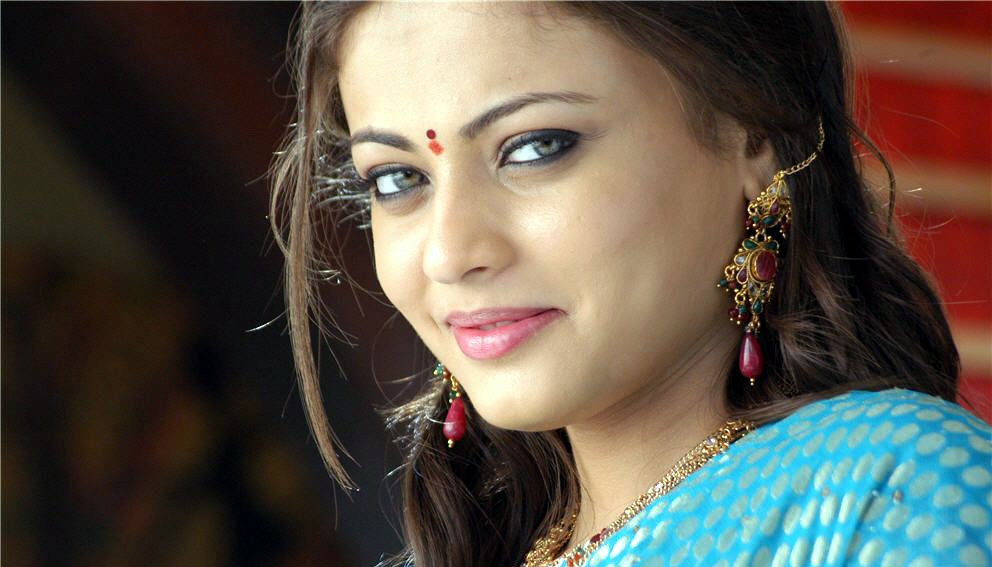 mobileweb: Simha (2010) Latest Stills