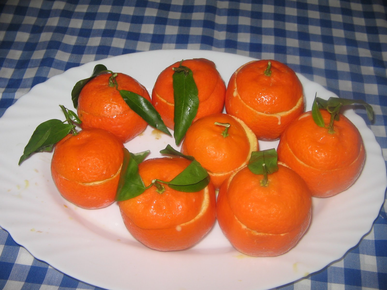 CARVAJAL Y SU COCINA: MANDARINAS RELLENAS DE CREMA HELADA