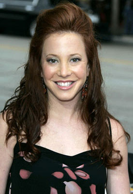 Amy Davidson Bra Size | Hot Bra Size Celebrities
