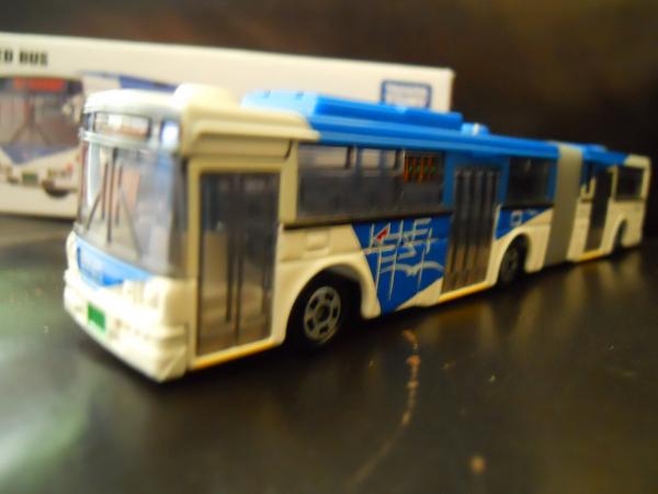 Dexters Diecasts (DexDC): Tomica Long Vehicle #134 ~ Keisei Articulated Bus