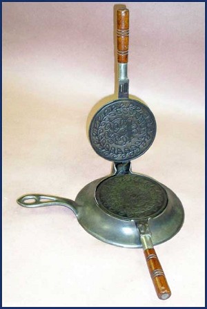 ramblings on cast iron: cast iron wafer iron