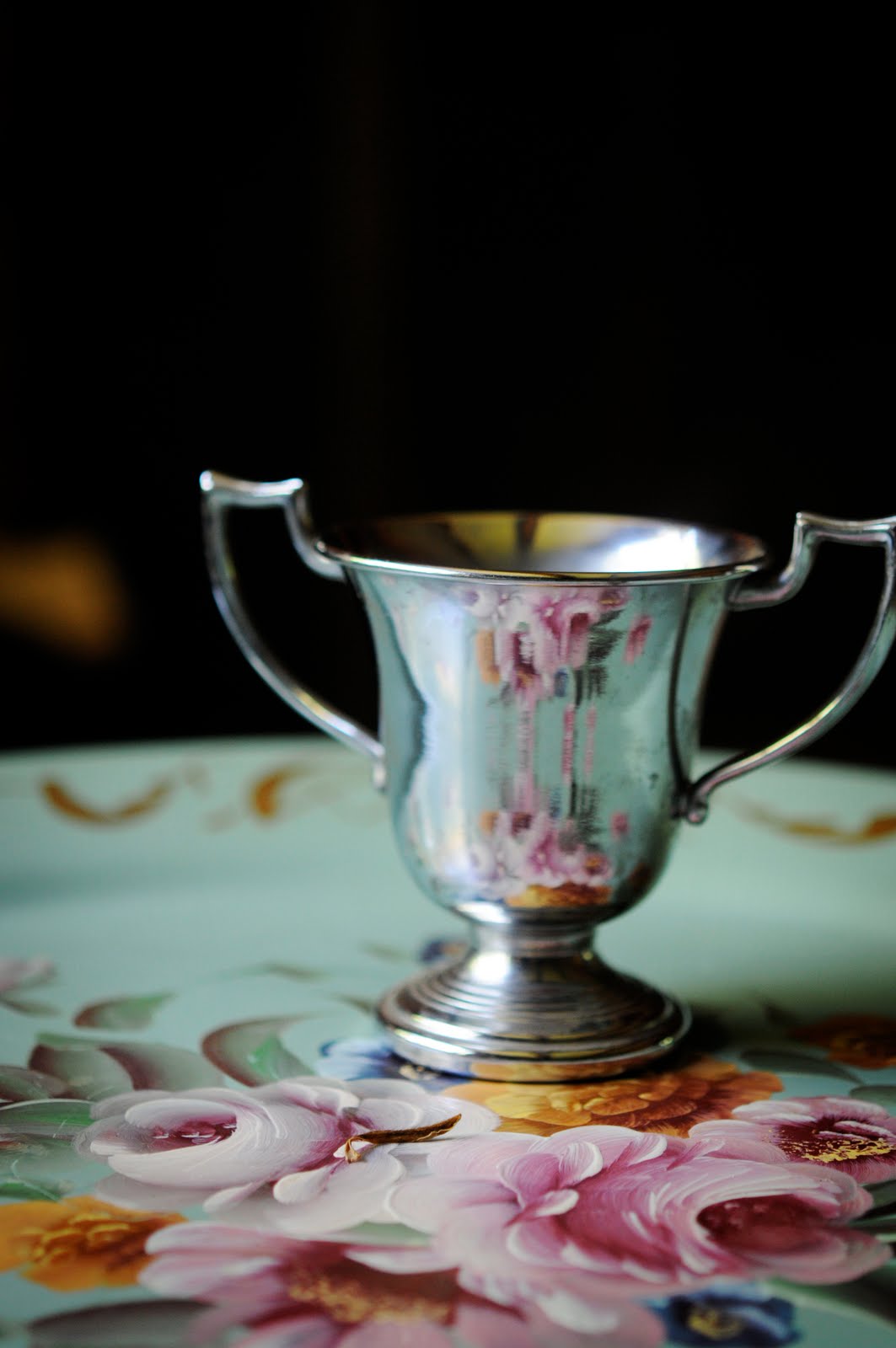 Little Red House: I ♥ Rummage Sales