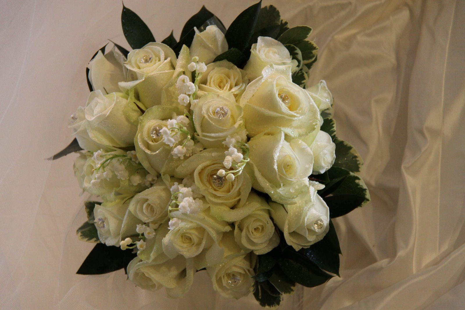 Kathleens Florist, Blackpool: Today's Gorgeous Ivory Rose Wedding