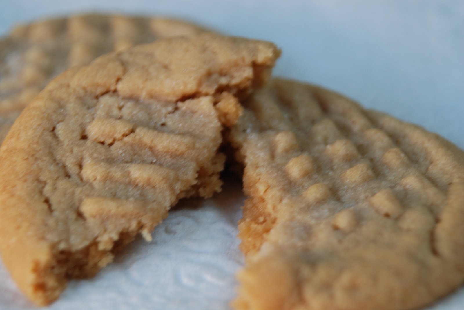 Cheesy Pennies: Peanut Butter Bacon Brittle Cookies to make rare public ...