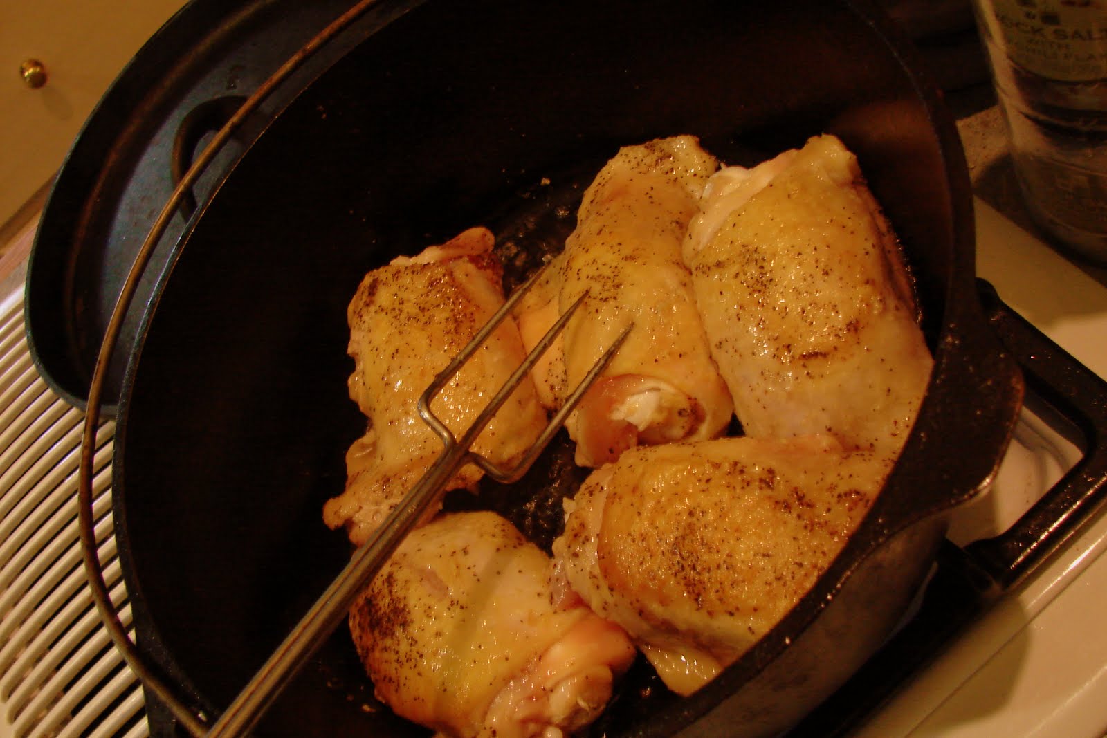 Texas-to-Mexico: Chicken with a savory Gravy~Pollo Guisado