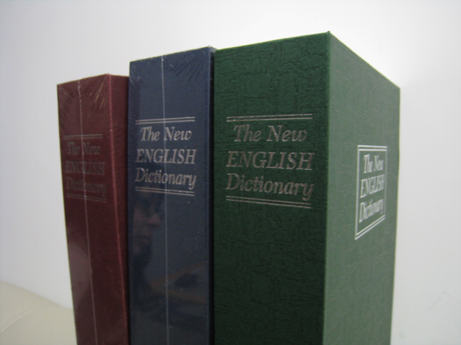 Memory's Cards + Gifts: MG023 中號 English Dictionary 英文詞典 夾萬 連鎖匙 生日禮物 聖誕禮物