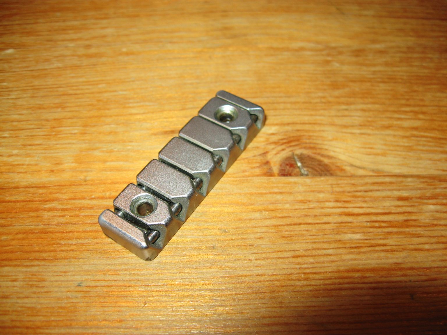 Music Wrench: Stratocaster Wilkinson Nut Replacement