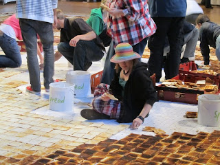 10 things about giant toast mosaic making ⋆ The Extreme Housewife
