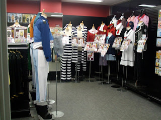 Katso & Bradley Go to Japan!: Cosplay Shops and Garlic Ice Cream